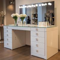 China Vanity Makeup Mirror With Lights Cosmetic Mirror With 15 Dimmable LED Bulbs for sale