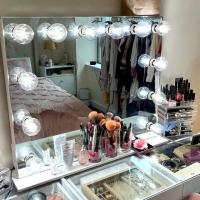 China Modern 91*76CM Lighted Makeup Mirror with 15 Dimmable LED Lights and Stainless Steel Frame for sale