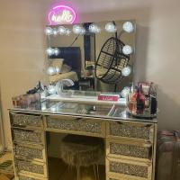 China Frameless Makeup Mirror with 15 Dimmable LED Lights and Stainless Steel Frame in 91*76CM Size for sale