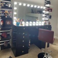 China Extra Wide Hollywood Style Makeup Mirror with Frosted LED Bulbs and 136.5*73*8cm Size for sale