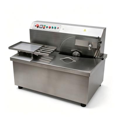 China 20L Capacity Chocolate Melting Machine with Digital Temperature Control and 304 Stainless Steel Construction for sale