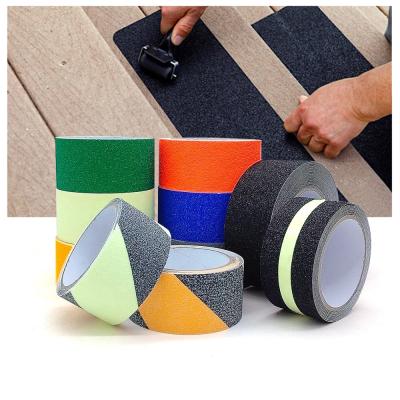China 20M Professional Safety Floor Grip Tape For Stair Ramp Walkway Areas for sale