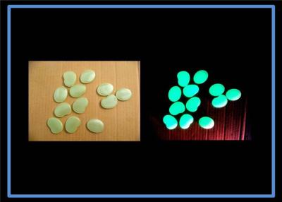 China Wholesale Glow in the Dark Pebble Stones 1-3cm for Garden Landscaping Decoration for sale