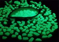 China Glow in the Dark Garden Pebbles 100Pcs Solar Charged Walkway Decoration 2-3cm for sale