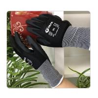 China Foam Nitrile Touch Screen Automotive 18 Gauge Work Gloves For Gardening for sale
