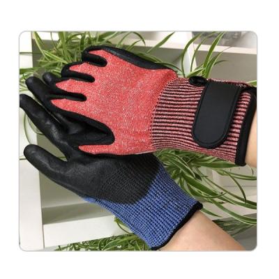 China Industrial Use 13 Gauge Red HPPE ANSI Level 4 Cut Resistant Gloves With Nitrile Dipping for sale