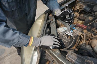 China 13 Gauge Hot Oil Proof Mechanics Nitrile Gloves Breathable for sale