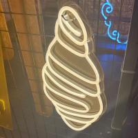 China Croissant horn package neon sign wall lighting deco led neon flex tube for sale