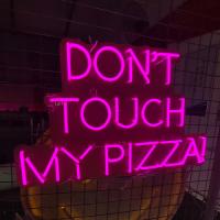 China Pizza Cuttable Led Neon Sign AC240V Bright Pink Silica Gel Neon Sign for sale