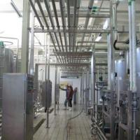 China UHT Milk Processing Line 5TPH SUS304 316L Dairy Machinery Turnkey Project for sale