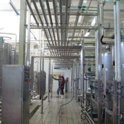 China UHT Milk Processing Line 5TPH SUS304 316L Dairy Machinery Turnkey Project for sale