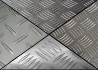 China Military Grade 3003 Aluminum Chequered Plate 5 Bars Tread Plate 4x8 Anti Skid for sale