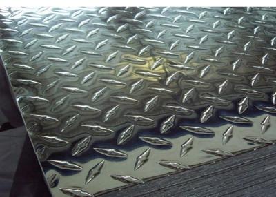 China ASTM A786 5 Bar Aluminum Tread Plate 3003 5052 Checkered Plate Anti Slip for sale