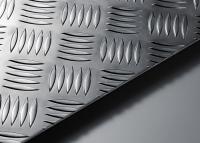 China 1060 5052 Diamond Tread Aluminum Sheet 0.2mm-400mm Lightweight Indoor Stair Plate for sale