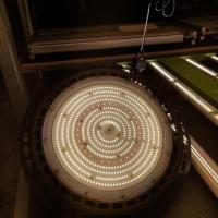 China AC100-240V Voltage Greenhouse UFO Round 100W LED Grow Lights with 2.7μmol/J Efficiency for sale