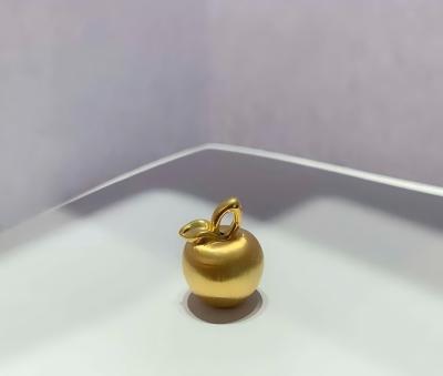 China 18K Gold Apple Pendant Moissanite Pendant 0.28g 10.7mm Matte Finish Fashion Jewelry for sale