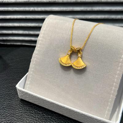 China 18K Gold Moissanite Brushed Skirt Pendant 12.7mm Delicate Elegant Jewelry for Women for sale