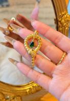 China 18K Gold Snake Water Drop Moissanite Pendant 16.3mm Unique Design Women Jewelry for sale