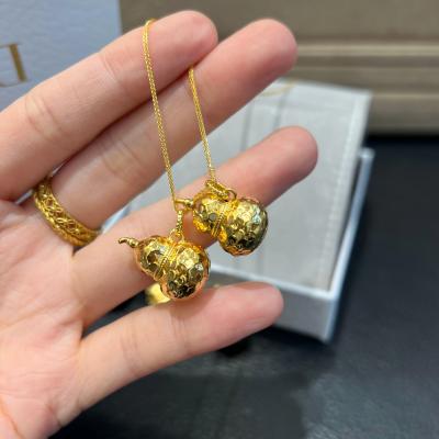 China 18K Gold Crushed Ice Gourd Pendant 0.49g 12.6mm Durable Retro Design for sale