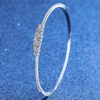 China 925 Silver Moissanite Bracelet for Women Elegant Sparkling Jewelry 56-60mm for sale
