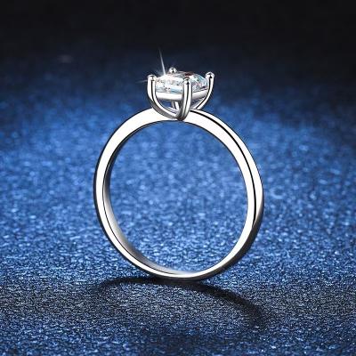 China 925 Silver Moissanite Ring 5-7cm Four Claw Round Sparkling Wedding Engagement Women for sale