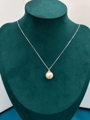 China 925 Silver Natural Freshwater Pearl Pendant Necklace 11mm Peachy Orange Minimalist Design for sale