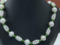 China Natural Pearl and Hetian Jade Necklace 41cm Large 10mm Pearl Bead Jewelry for sale