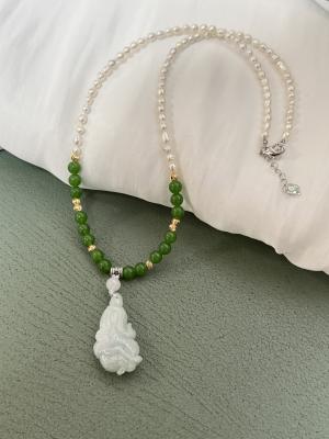China Natural Pearl and Jade Pendant Necklace 62cm Classic Elegance Jewelry for sale