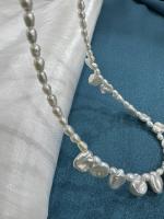 China Custom Petal-Shaped Baroque Pearl Necklace Adjustable Length 18-22 Inch Gold Clasp for sale