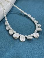 China Custom Petal-Shaped Baroque Pearl Necklace Adjustable Length 18-22 Inch Gold Clasp for sale