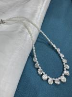 China Custom Petal-Shaped Baroque Pearl Necklace Adjustable Length 18-22 Inch Gold Clasp for sale