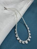 China Custom Petal-Shaped Baroque Pearl Necklace Adjustable Length 18-22 Inch Gold Clasp for sale