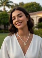 China Adjustable Freshwater Pearl Necklace 18K Gold Clasp Four Leaf Clover Pendant 8mm for sale