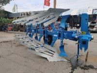 China Robust Hydraulic Reversible Plough with Thickened Steel Frame and Heat Treated Alloy Steel Plowshare for Deep Soil Tillage for sale