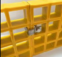 China Custom FRP Grating 25mm 38mm Height Pultrusion Fiberglass Molded Mesh Grating for sale