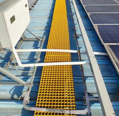 China 40x40x30mm FRP Molded Grating for Solar Roof Walkway Lightweight Corrosion Resistant for sale