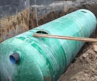 China FRP Septic Tank 1000L Fiberglass Septic Holding Tank Lightweight Round Design for sale