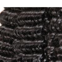 China Natural Color Peruvian Body Wave Hair Bundles Curly Dancing And Soft 10