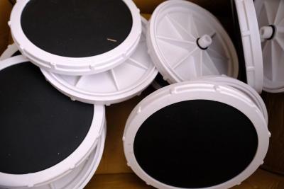 China 2mm Fine Bubble Membrane Disc Diffuser EPDM SOTE % 22-59 Hole Quantity 3500-8000 for sale