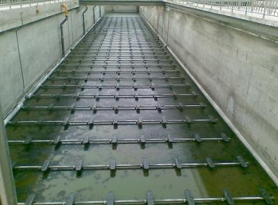 China High Oxygen Transfer Efficiency EPDM / PTFE SSI Aeration Diffuser For 5-Year Service Life for sale