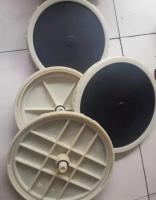 China EPDM Fine Bubble Disc Diffuser 2mm Membrane 0.2-0.6m3/min Air Consumption for Water Treatment for sale