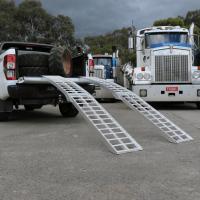 China 190*29cm Silver Aluminum Loading Ramps Motorcycle Ramps For Pickup Truck for sale