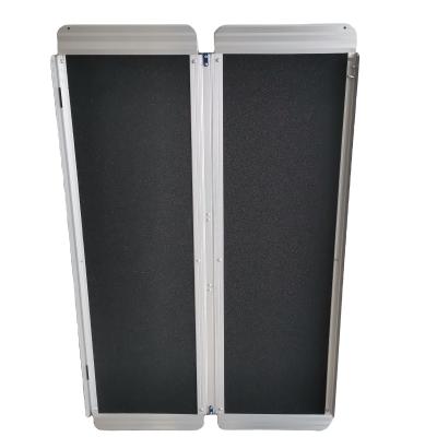 China 152*73cm Aluminium Loading Ramp Portable Wheelchair Ramp Customized Logo for sale