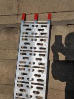 China Safely Load & Unload Aluminum Loading Ramps With Safety Chains for sale