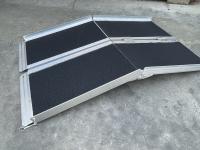 China Lightweight Aluminum Loading Ramps Durable & Sturdy for sale