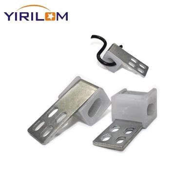 China Half Plastic Covered Zinc Coated 5-Hole Sofa Spring Clip for Zig Zag Springs Furniture Hardware for sale