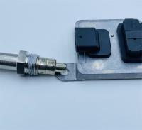 China Nitrogen Oxygen NOx Sensor For Mercedes Benz  OEM A0009050208 for sale