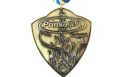 China Light Weight Metal Award Medals Excellent Presents For Young Students for sale