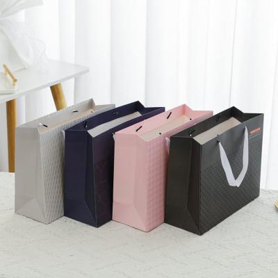 China White Matte Lamination Ribbon Handle Flexo Printing Christmas Paper Bag 2023 Custom Size for sale