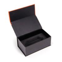 China Custom 500ml Magnetic Gift Box with Varnishing and Paper Tray for Food Packaging for sale